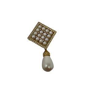 Joan Rivers | Jewelry | Vintage Joan Rivers Faux Pearl And Rhinestones ...